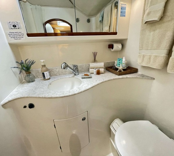 Yacht SIGNATURE VISION, Bali Catamarans | CHARTERWORLD Luxury ...